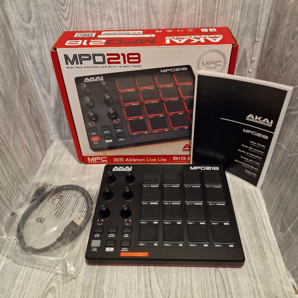 Pre-owned AKAI MPD218 Midi Pad Controller With 16 MPC Pads - Opened ...
